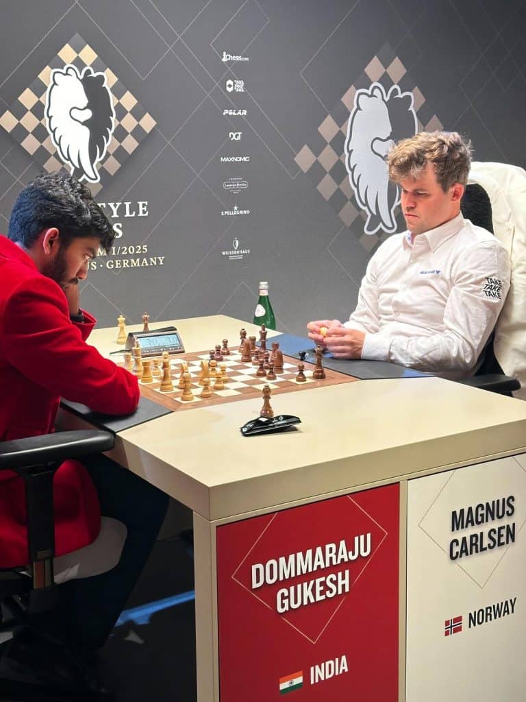 Chess960: The Ultimate Guide to Freestyle/Fischer Random Chess - Chess For Sharks