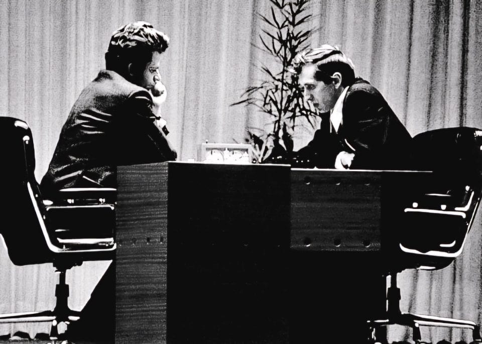 Bobby Fischer Vs Magnus Carlsen: Who is Better? - Chess For Sharks